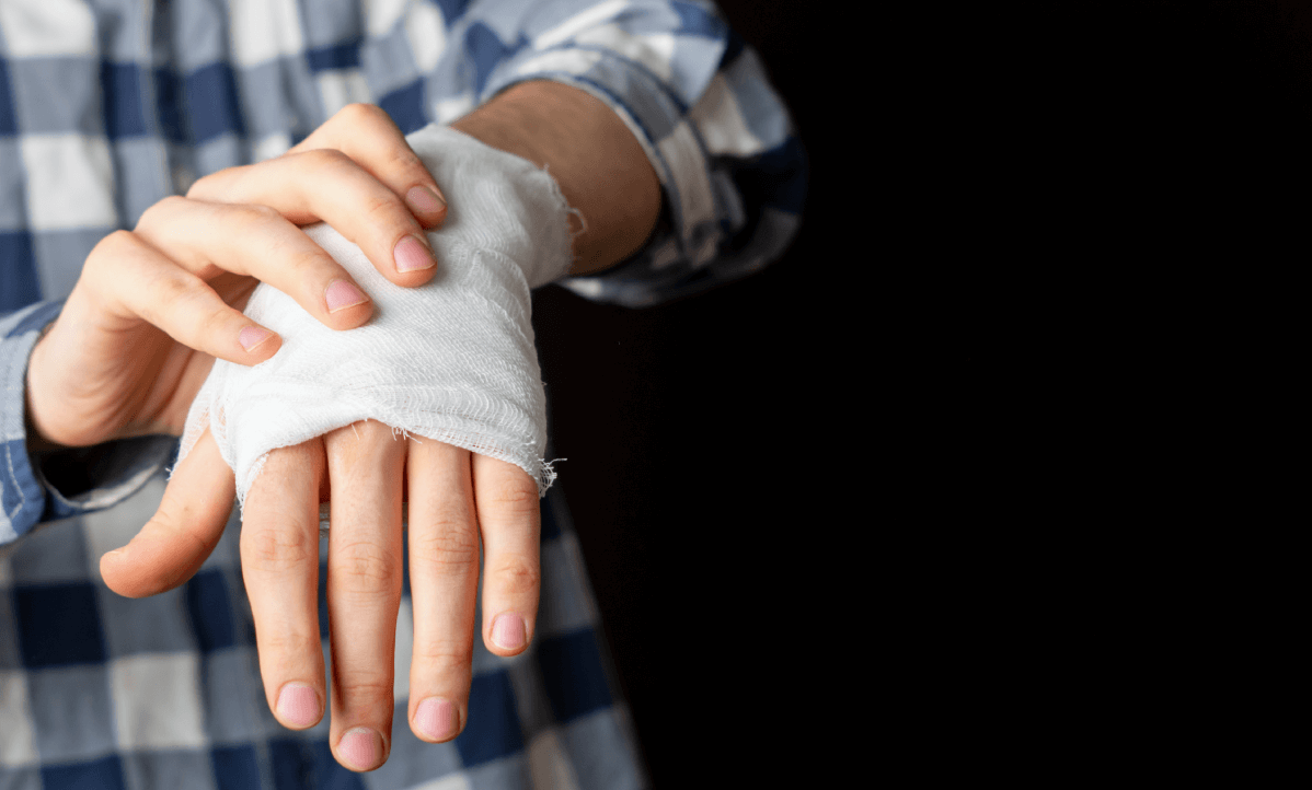 Chronic Wounds: Dangers, Warning Signs, & When to Get Help – CelluHeal